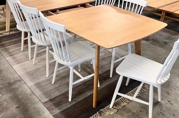Cirrus matbord Rowico + stolar säljes i Helsingborg | Blocket