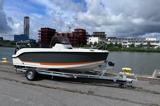 Uttern S53 / Premium edition / Mercury F100 / 2022 säljes i Göteborgs ...