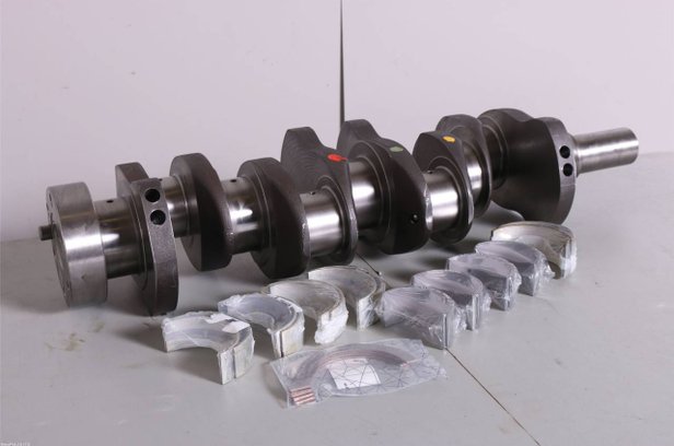 Volvo D42 Ny vevaxel med lager säljes i Linköping | Blocket