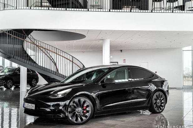 Tesla Model 3 Performance Dual Motor AWD 510hk / Pano säljes i ...