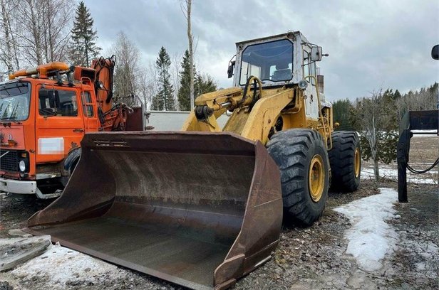 Hough H100C Hjullastare med skopa säljes i No - såld eller borttagen