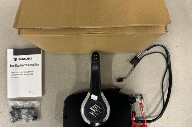 Reglage till Suzuki 4-takt + div kåpor nytt och beg säljes i Vadstena ...