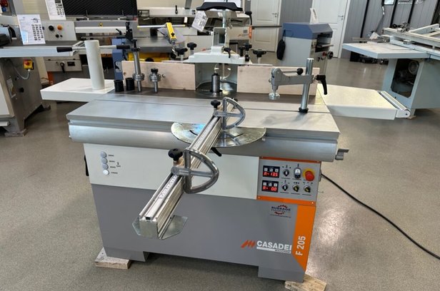 Bordsfräs / Fräs Casadei F205 säljes i Askersund | Blocket