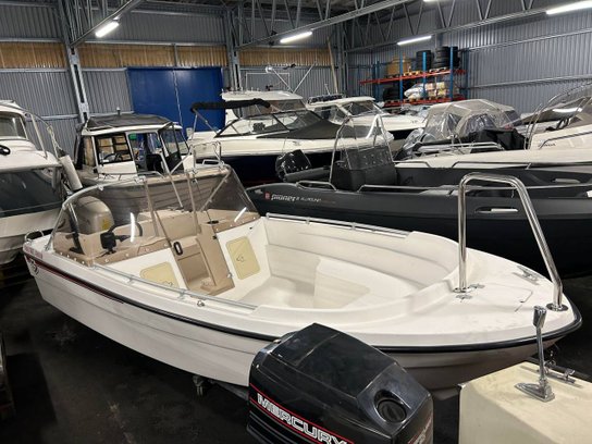 Beg. Micore 490 GT & Honda 50 hk 4-takt -2001 - såld eller borttagen