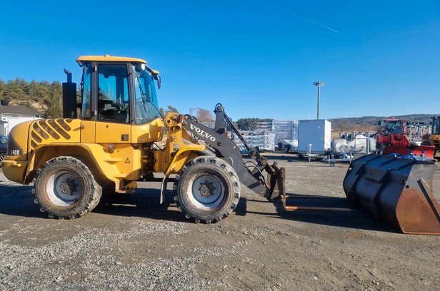 Volvo L 40 B TP säljes i Kungälv | Blocket