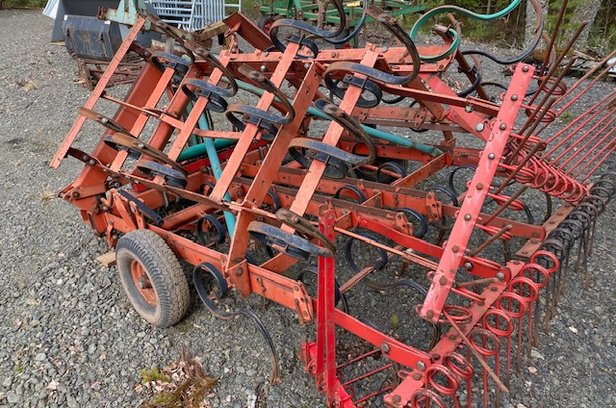 Kverneland S-pinne Harv säljes i Ljungby | Blocket