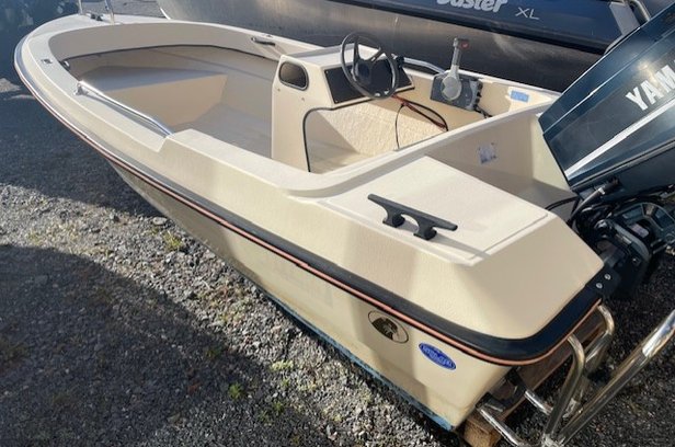 Uttern 4100 / Yamaha 30 säljes i Norrtälje | - såld eller borttagen