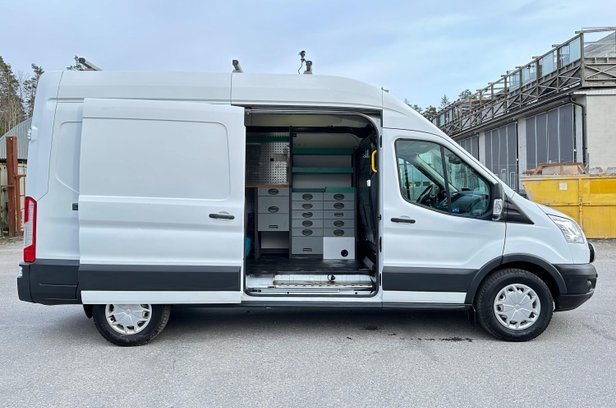 Ford Transit 350 Servicebil 2.0 TDCi AWD Euro6 INREDNING+ säljes i ...