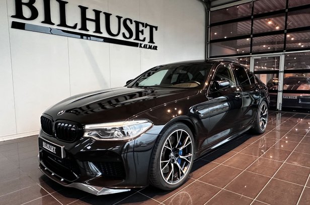 BMW M5 F90 Competition 626hk*Svensksåld*NYSERVAD*Se Spec. säljes i ...