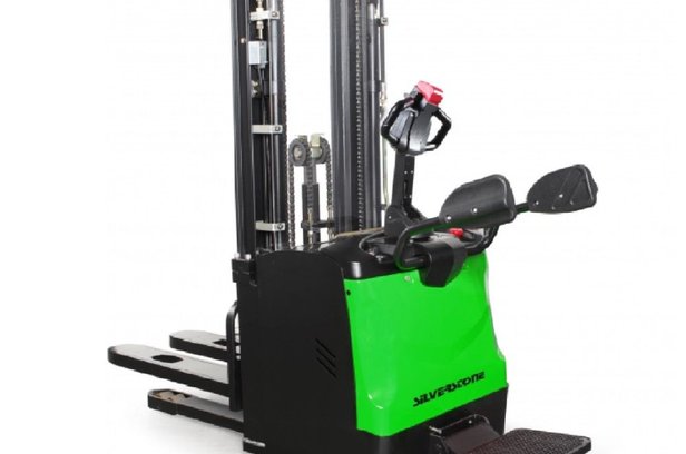 Silverstone Elektrisk Staplare med åkplatta 5000mm säljes i Kungsbacka ...