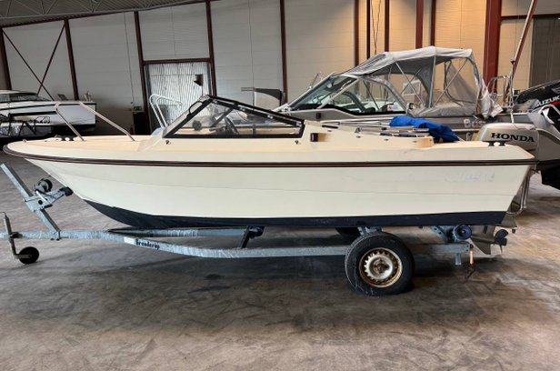 Klassiker Uttern 5000 DC Honda 50 4-takt säl - såld eller borttagen