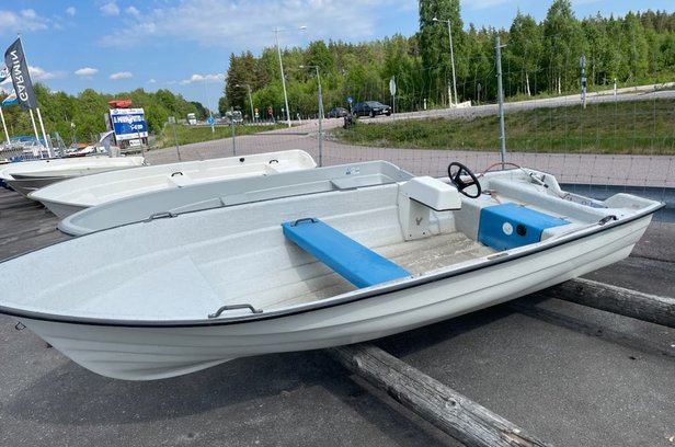 Höga rodd 430 S - Styrpulpet säljes i Laxå | Blocket