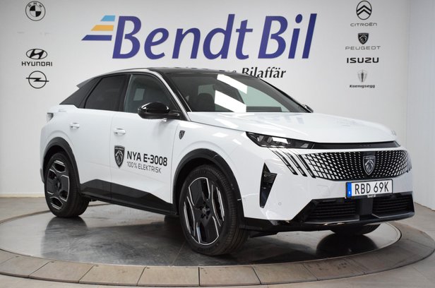 Peugeot E-3008 GT Ultimate 2,290:- i Förmånsvärde säljes i Halmstad ...