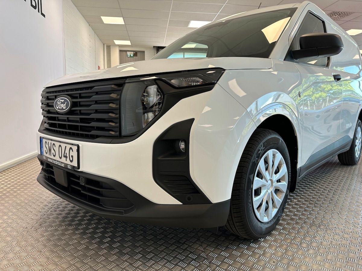 For sale - Ford Transit Courier 1.0 EcoBoost Manual, 125hp, 2024 for ...
