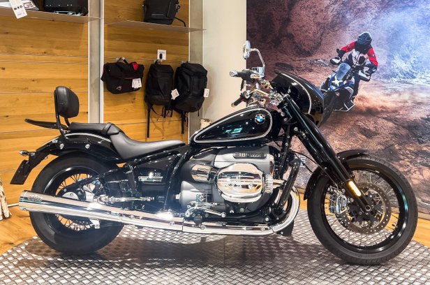 BMW Motorrad R 18 Pure | Sissybar | Kåpa säljes i Upplands Väsby | Blocket