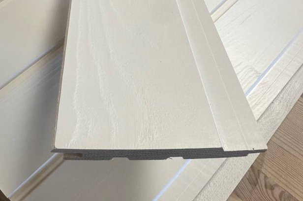 Panel Vitmålad Kvistfri 13x120mm säljes i Hagfors | Blocket