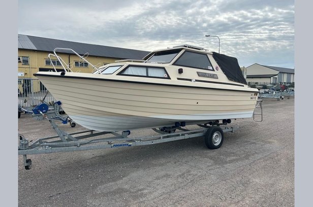 Uttern 6300 -86 inkl. Yamaha F-115 -07 säljes - såld eller borttagen