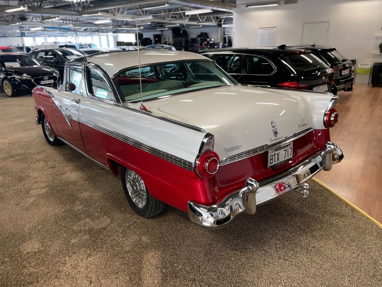 For sale - Ford Fairlane Crown Victoria 4.5 V8 Fordomatic, 165hp, 1955 ...