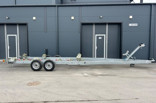 TK BV3000B Last 3000kg 9m båtlängd Enorm båtvagn båttrailer säljes i Vallentuna | Blocket