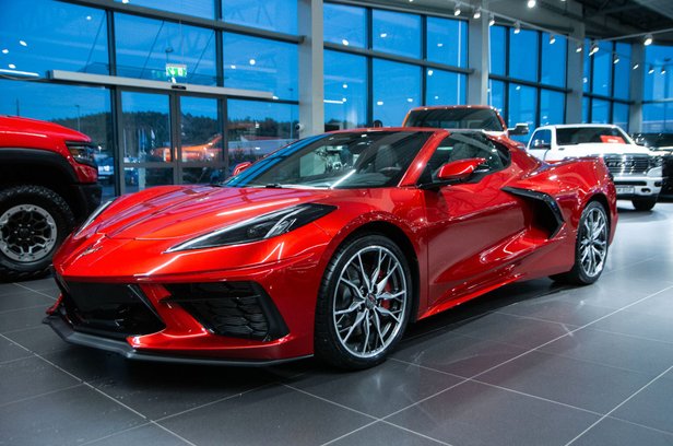 Chevrolet Corvette C8 Stingray Coupe 3LT Svenskåld SE SPEC! säljes i ...