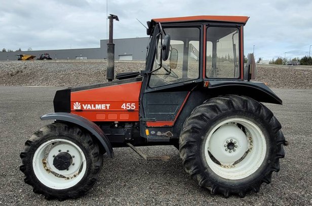 Traktor Valmet 455 säljes i Växjö | Blocket - såld eller borttagen