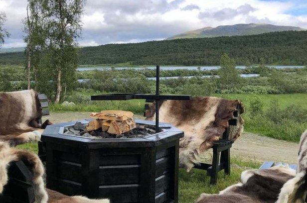 Grillplats med 4 bänkar - "Fjälldal" säljes i Flera platser | Blocket