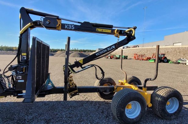 Skogsvagn FTG Moheda M91 med kran K35 säljes i Växjö | Blocket