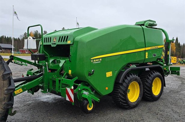 John Deere C441R Boggie inplastarpress säljes i Luleå | Blocket