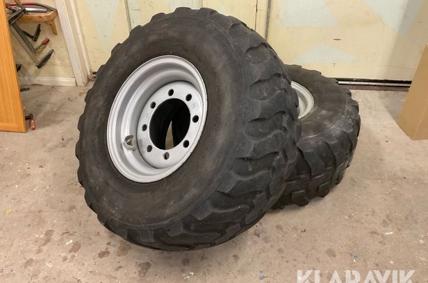 Lastmaskinsdäck Dunlop SP T9 405/70R18, 4st p säljes i Malung-Sälen ...