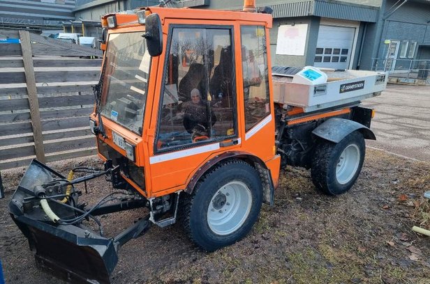 Holder C9700H säljes i Uppsala | Blocket