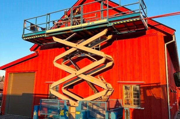 Genie saxlift GS3384 RT 4x4 12,1m 7,3m plattform säljes i Krokom | Blocket