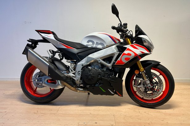 Aprilia Tuono 1100 Factory Limited Edition Super Deal ! säljes i ...