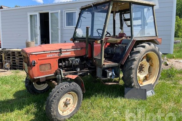 Traktor ZETOR 6718 säljes i Mark | Blocket
