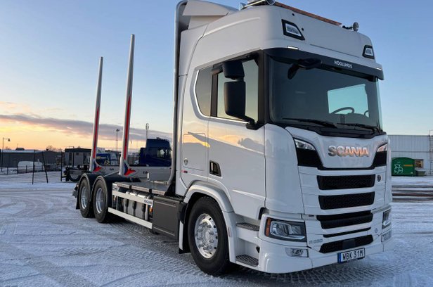 Scania R660 B6x4NB Timmerbil med kran säljes i Mora | Blocket