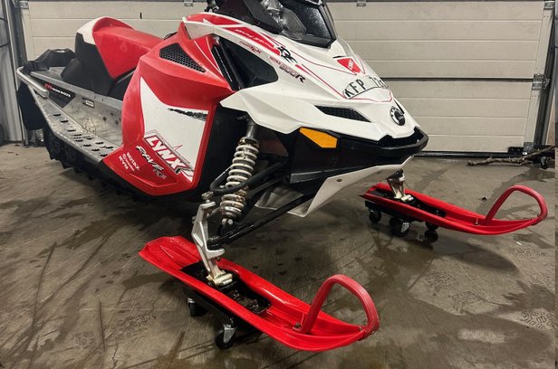 Lynx Rave RE 800R Powertek (650 mil / räntefr - såld eller borttagen