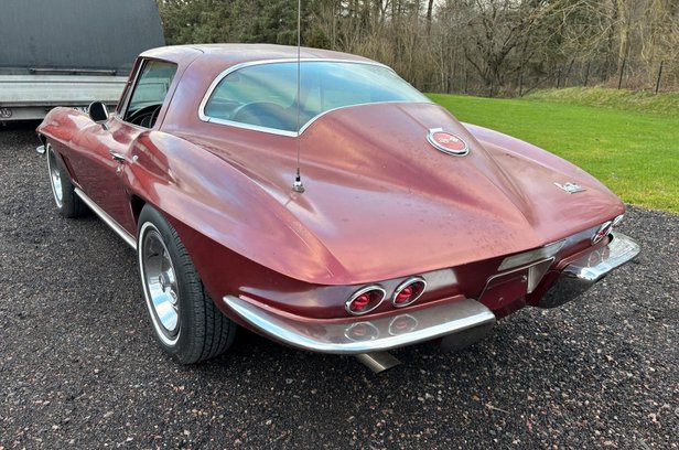 Chevrolet Corvette Sting Ray Coupe 427 Match - såld eller borttagen
