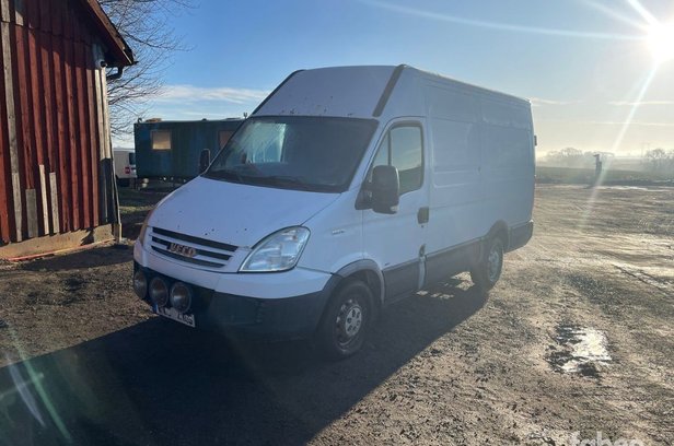 Arbetsbil Iveco Daily 35 Van generation II 2nd säljes i Åstorp | Blocket