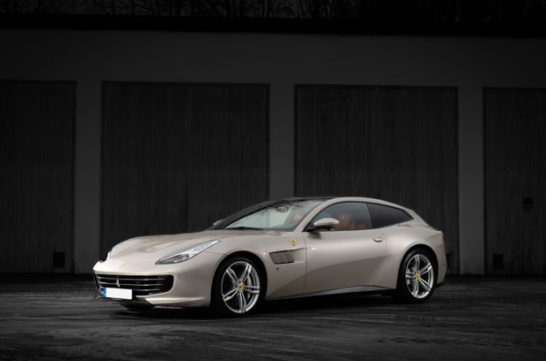Ferrari Lusso GTC4 säljes i Mark | Blocket