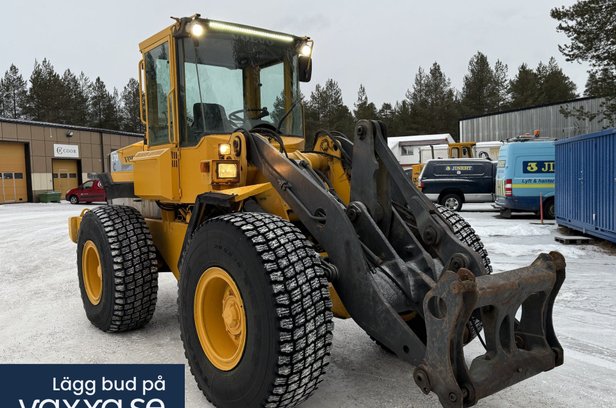 Hjullastare VOLVO L70C -99, 2st skopor säljes i Luleå | Blocket