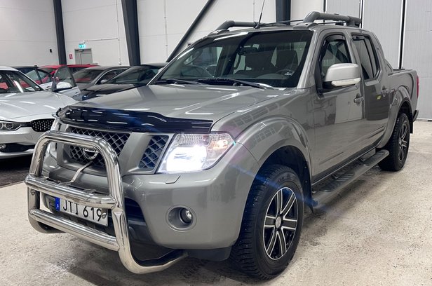 Nissan Navara DUBBELHYTT 2.5 dCi 4X4 TAKLUCKA DRAG NAVI BKAM säljes i ...