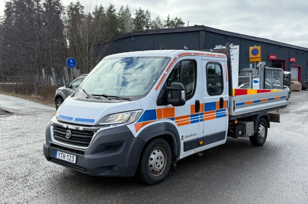 Fiat Ducato Chassi Cab 3.3t 2.3 KRANBIL 7-SITS DRAG AUTOMAT säljes i ...