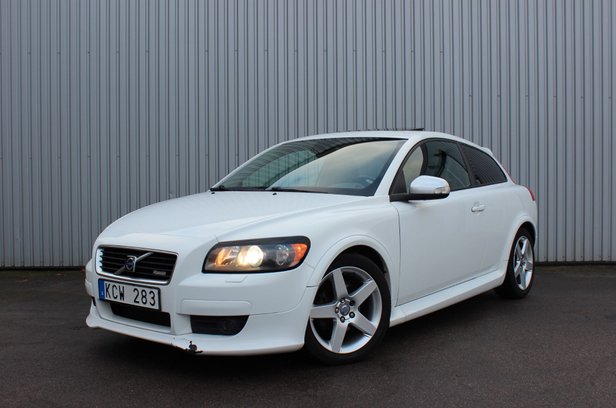Volvo C30 1.6D DRIVe Momentum, R-Design 139 HK /T-Lucka/ säljes i ...