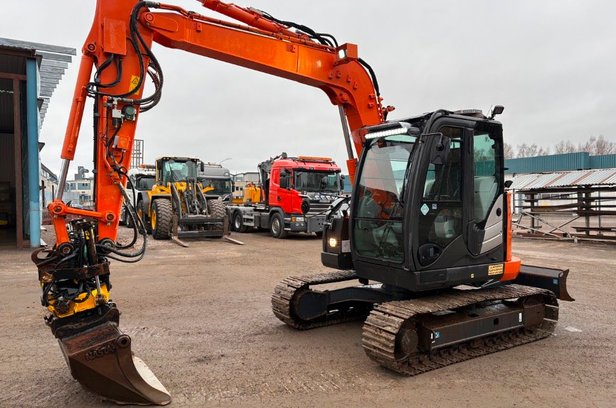 Hitachi ZX85 Rototilt C-smörj Stållarv säljes i Tidaholm | Blocket