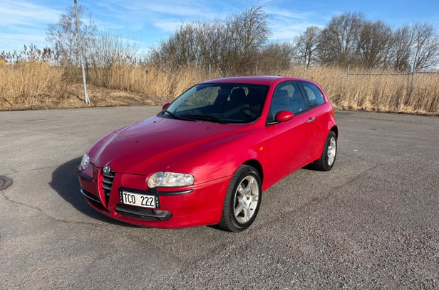 Alfa Romeo 147 3dt 1.6 T.Spark 16V 120hk säljes i Hallsberg | Blocket