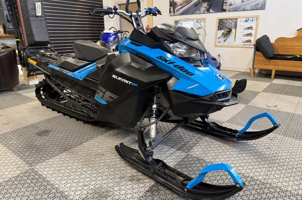 Ski-Doo Summit SP 146" 850 säljes i Kiruna | Blocket