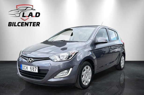 Hyundai i20 5-dörrar 1.4 Premium / Automat ( 6390 mil ) säljes i ...