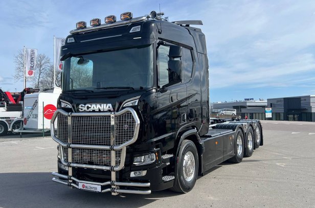 Scania R660 8x4*4 Tridem 26 T Hiab Lastväxlare Fullutrustad säljes i ...