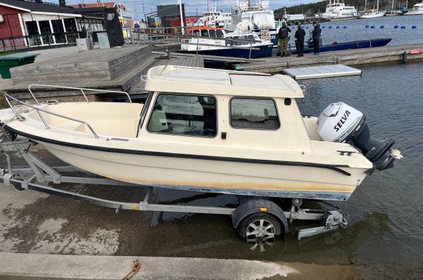 UTTERN 5000 AC Selva 60Hk Fyrtakt -08 ENDAST 200h säljes i Nynäshamn ...