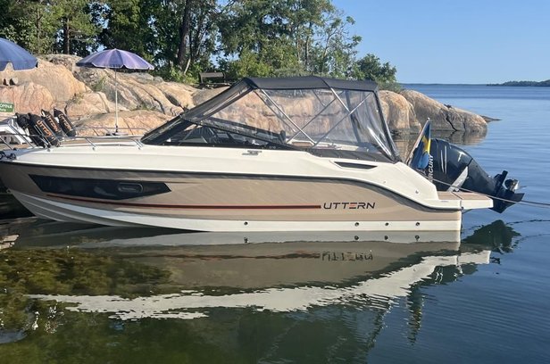 Uttern D70 2017 Mecury Verado F225 240 timmar säljes i Solna | Blocket