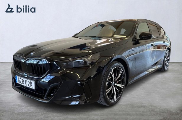 BMW 530e xDrive Touring DEMO M Sport PRO Innovation B&W Drag säljes i ...